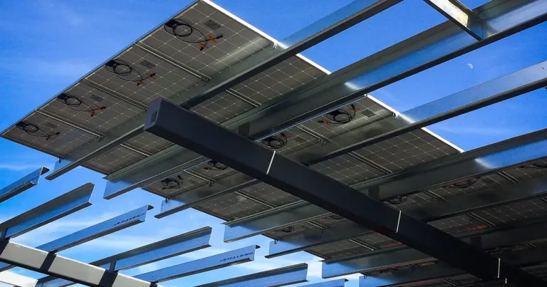 Solar Windows: Illuminating Sustainable Energy Solutions