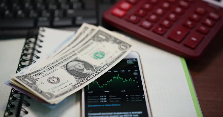 How to Tell If Your Solar Panels Are Working